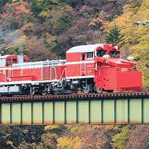 クロ381-11が塗装される｜鉄道ニュース｜2010年3月11日掲載｜鉄道ファン・railf.jp