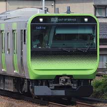 E235系量産先行車が配給輸送される｜鉄道ニュース｜2015年3月27日掲載｜鉄道ファン・railf.jp