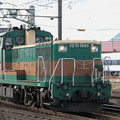 DE10 1660＋ナハ29000形2両が釧路へ｜鉄道ニュース｜2012年11月16日掲載｜鉄道ファン・railf.jp