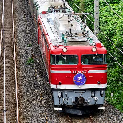「カシオペア紀行」をEF81 95がけん引｜鉄道ニュース｜2023年7月9日掲載｜鉄道ファン・railf.jp