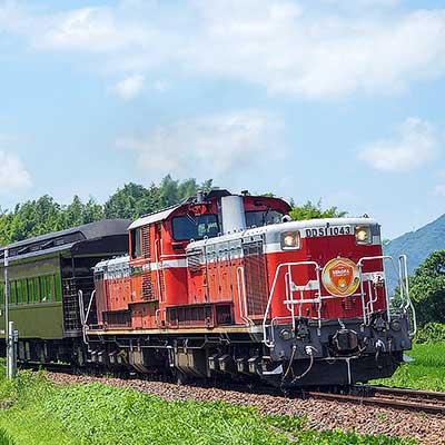“DLやまぐち”に「レノファ山口」のヘッドマーク｜鉄道ニュース｜2023年7月17日掲載｜鉄道ファン・railf.jp