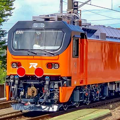 台湾鉄路管理局E500形が甲種輸送される｜鉄道ニュース｜2023年9月1日掲載｜鉄道ファン・railf.jp