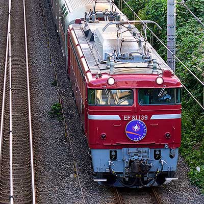 「カシオペア紀行」をEF81 139がけん引｜鉄道ニュース｜2023年10月8日掲載｜鉄道ファン・railf.jp