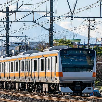 中央快速線用E233系グリーン車4両の試運転が行なわれる｜鉄道ニュース｜2023年11月14日掲載｜鉄道ファン・railf.jp
