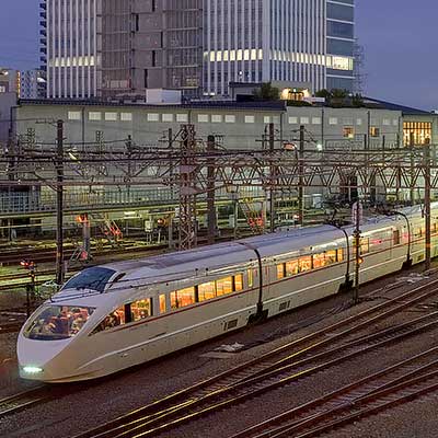 小田急で「VSE」による団体臨時列車運転｜鉄道ニュース｜2023年11月27日掲載｜鉄道ファン・railf.jp