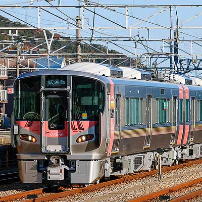 227系500番代R9編成・R12編成・R13編成が登場｜鉄道ニュース｜2023年12月14日掲載｜鉄道ファン・railf.jp