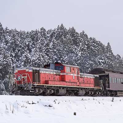 “DLクリスマス号”運転｜鉄道ニュース｜2023年12月24日掲載｜鉄道ファン・railf.jp
