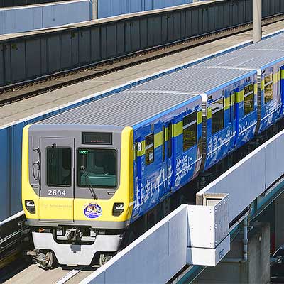ニューシャトル2000系04編成にラッピング｜鉄道ニュース｜2024年3月4日掲載｜鉄道ファン・railf.jp