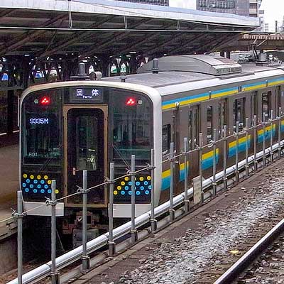 E131系が両国へ｜鉄道ニュース｜2024年3月24日掲載｜鉄道ファン・railf.jp