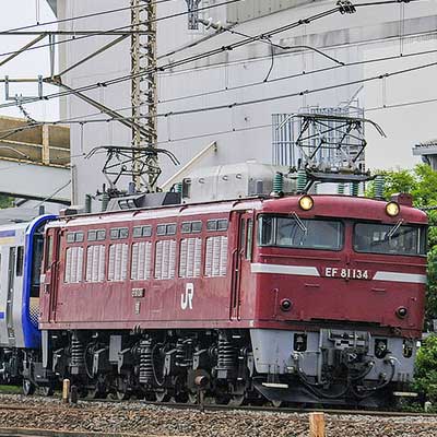 E235系1000番代J-35編成が配給輸送される｜鉄道ニュース｜2024年5月28日掲載｜鉄道ファン・railf.jp