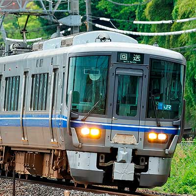 あいの風とやま鉄道521系AK16編成が吹田総合車両所から出場｜鉄道ニュース｜2024年6月18日掲載｜鉄道ファン・railf.jp