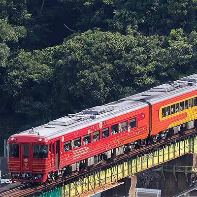 「伊予灘ものがたり」に10周年記念ラッピング｜鉄道ニュース｜2024年7月21日掲載｜鉄道ファン・railf.jp