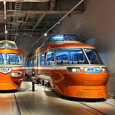 ロマンスカーミュージアムの一部展示車両のヘッドマークが変更される｜鉄道ニュース｜2024年8月18日掲載｜鉄道ファン・railf.jp