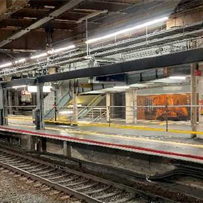 近鉄，大阪線 鶴橋駅2番線の昇降ロープ式ホームドアを3月30日から使用開始｜鉄道ニュース｜2025年3月25日掲載｜鉄道ファン・railf.jp