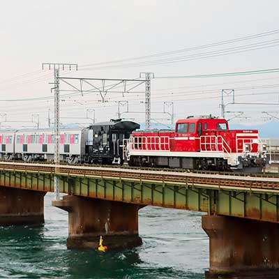 都営大江戸線用12-600形12-911編成が甲種輸送される｜鉄道ニュース｜2025年5月17日掲載｜鉄道ファン・railf.jp