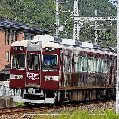 阪急6300系に50周年記念ヘッドマーク｜鉄道ニュース｜2025年10月8日掲載｜鉄道ファン・railf.jp